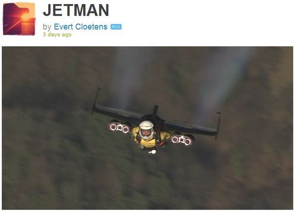 これぞまさにヒーローの姿！ 大きな翼で空を自由に駆け回る「JET MAN」がカッコよすぎる | ロケットニュース24