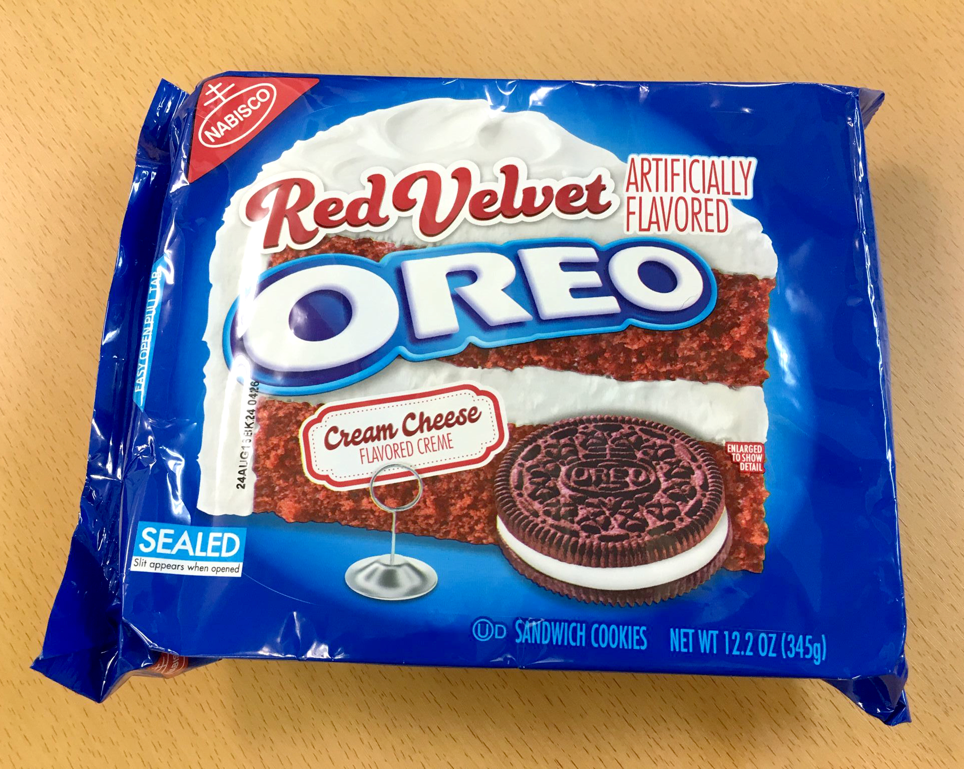 アメリカの一部でしか売っていない「赤いオレオ（Red Velvet OREO）」を食べてみた | ロケットニュース24