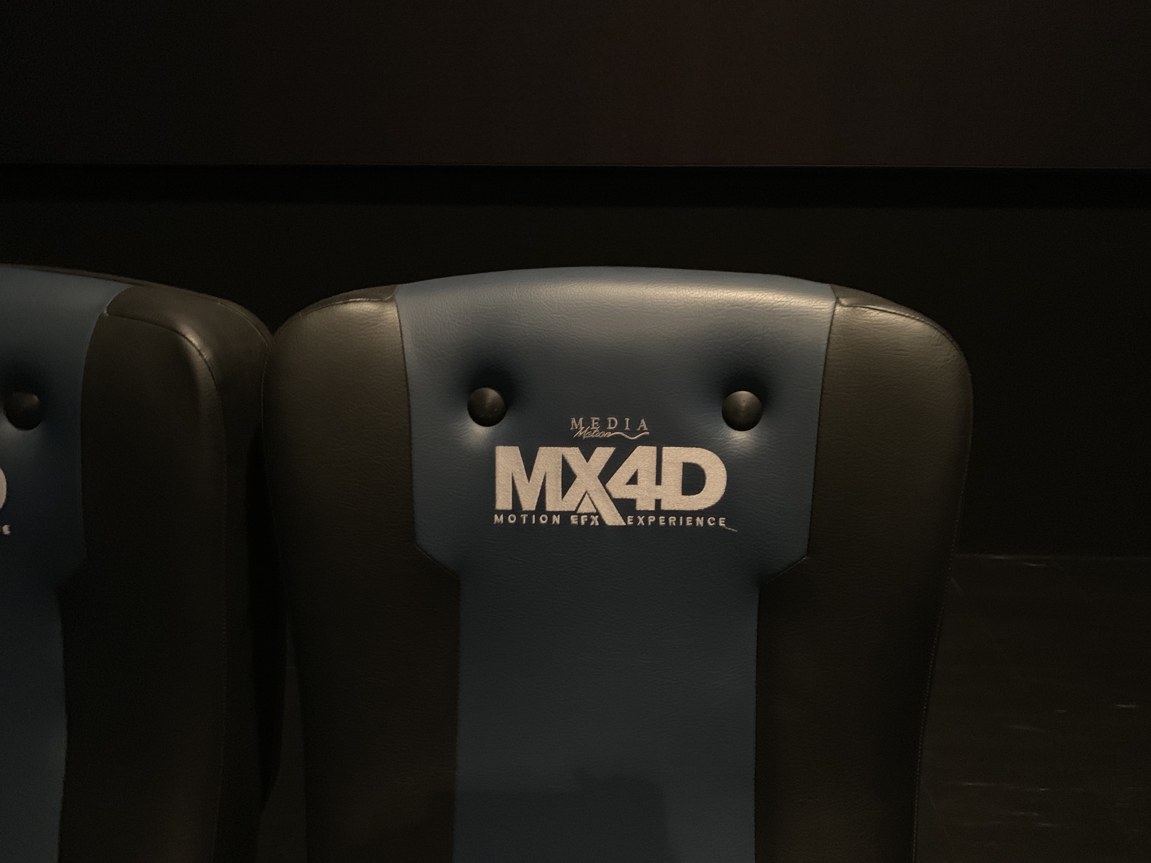 乗り物に酔いやすい体質だけど「MX4D」を観に行ってみた！「4DX」との違いは？ 『映画 刀剣乱舞』 | ロケットニュース24