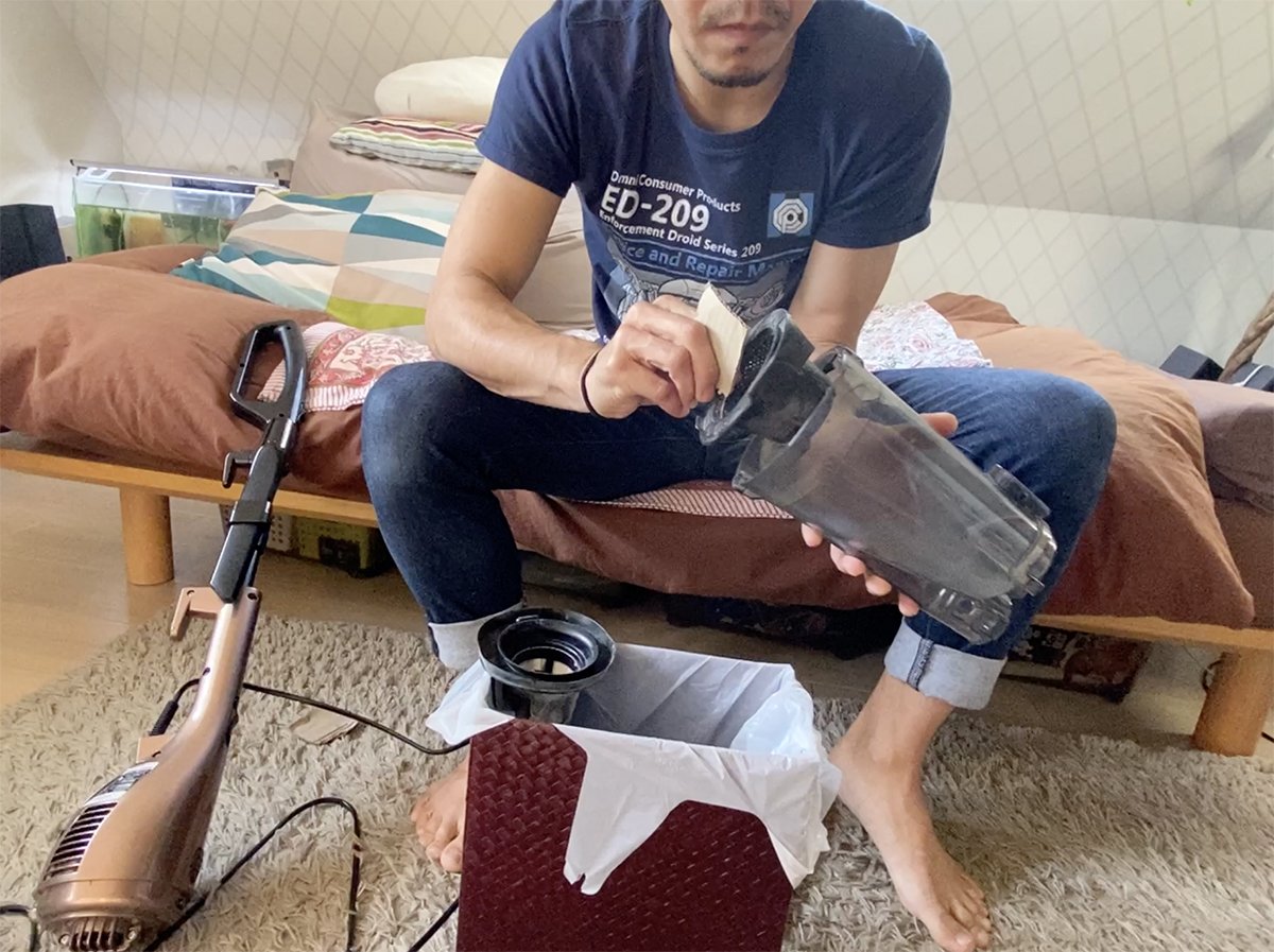 【熱烈比較】コスパ最強な伝説の掃除機『ツインバードTC-E123』の熱狂的な愛好家が、同シリーズの進化版『TC-500BK』を1ヶ月使って感じたこと | ロケットニュース24